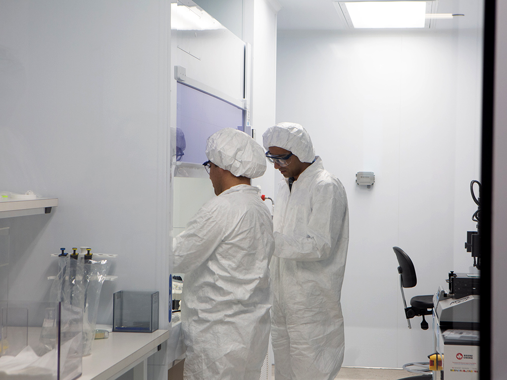 Joint funding shakes off the dust to create new clean fabrication lab ...