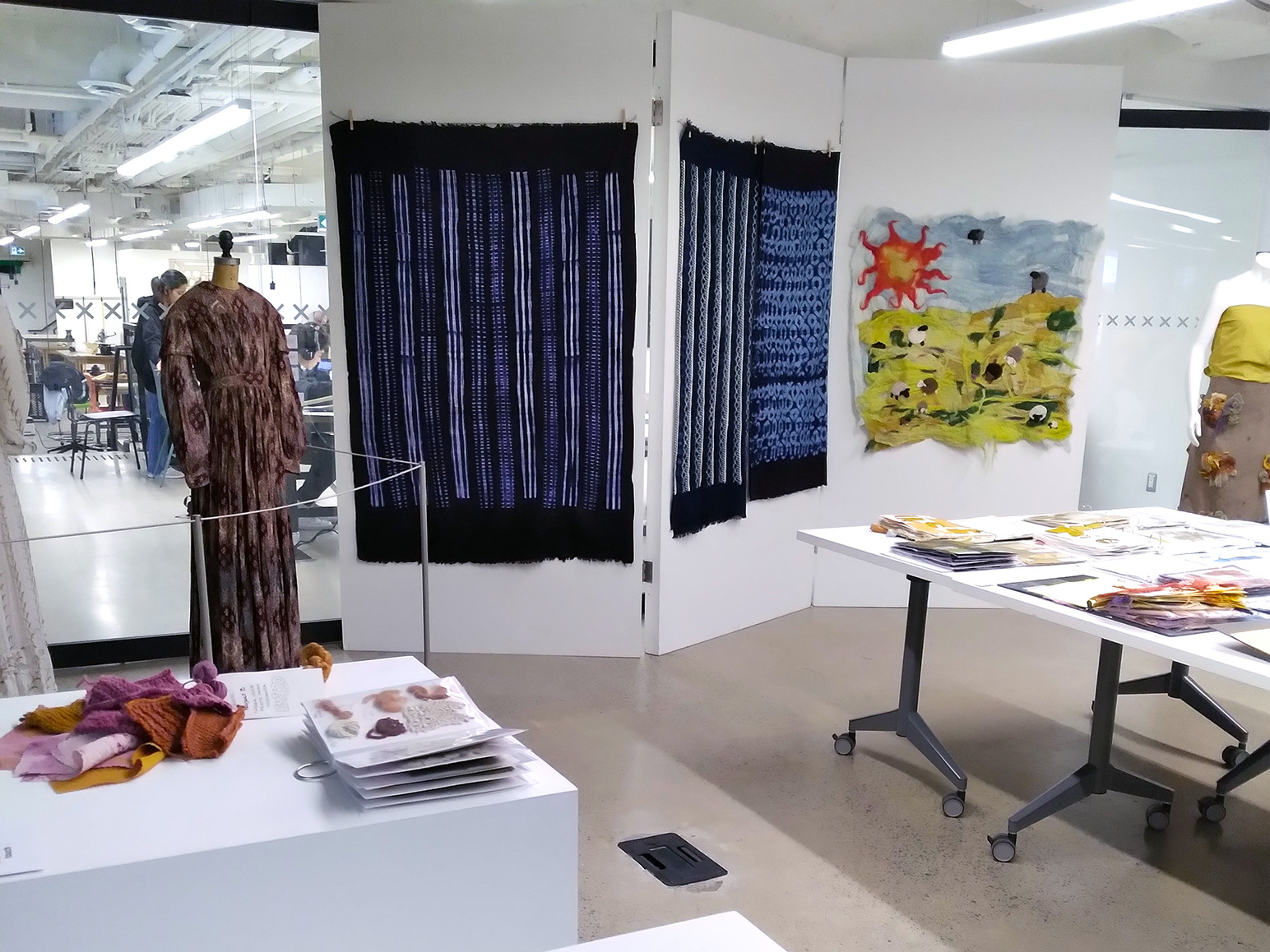 A Garden of Colour: Natural Dyes Past and Present - Fashion Research ...