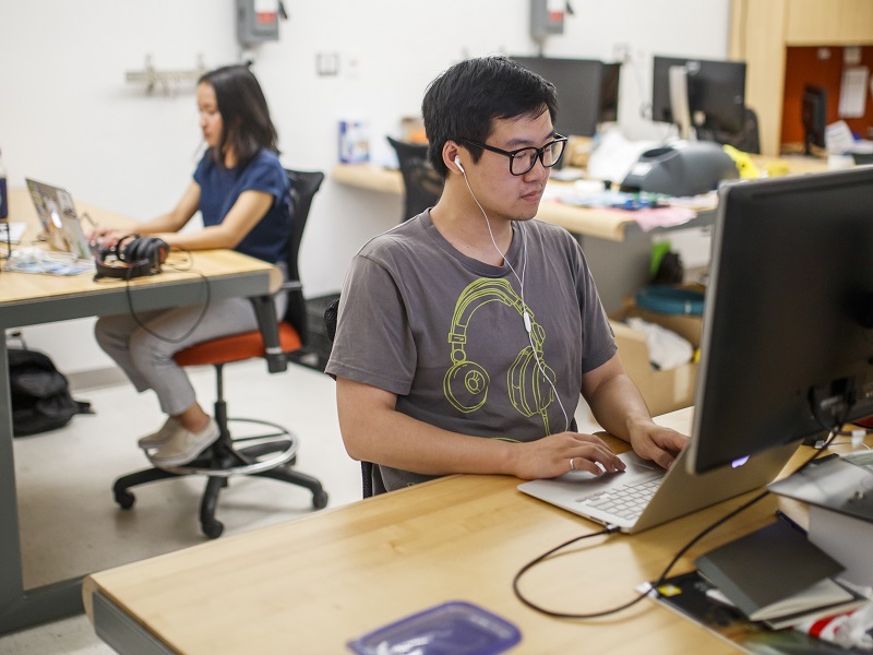 Students present work from Undergraduate Research Opportunities program ...