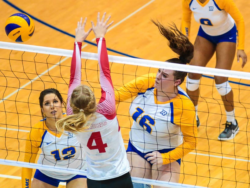 Women’s volleyball closes season with perfect record - News and Events ...
