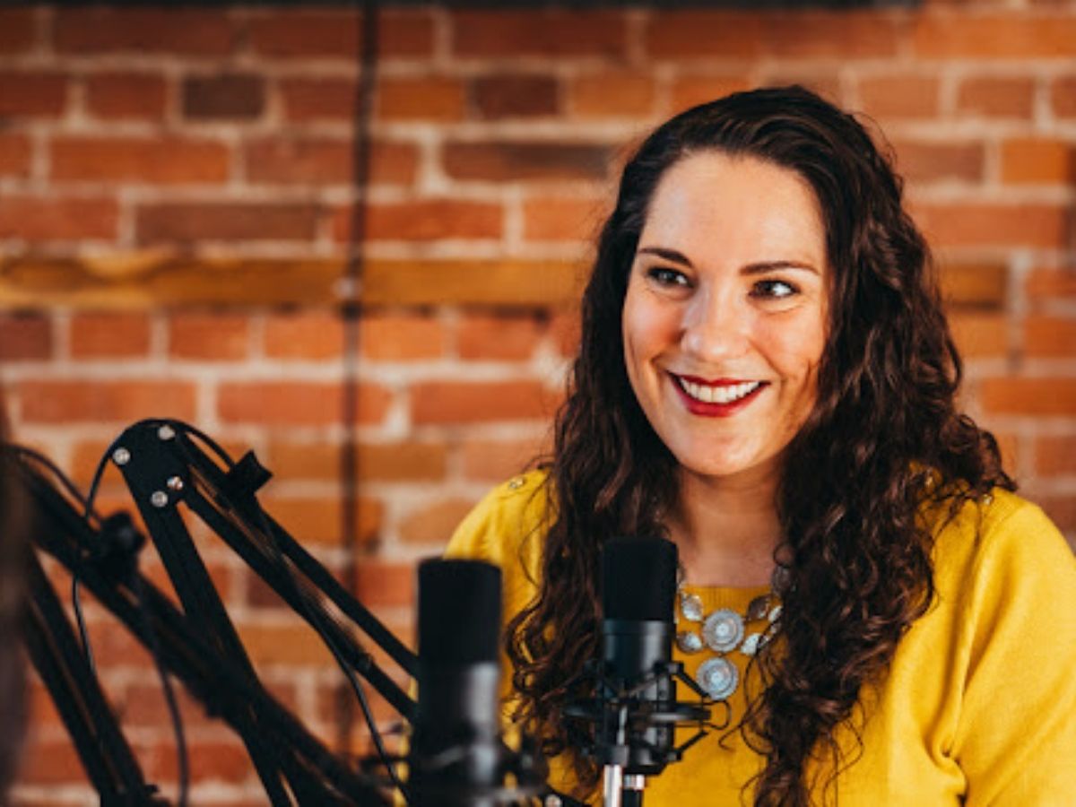 Journalism alum blazes her own trail in Toronto’s talk radio industry ...
